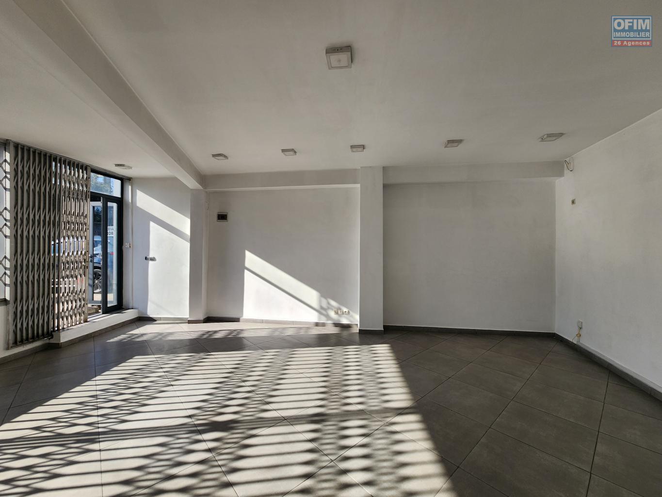 Location - Local commercial - ANTANANARIVO (TANANARIVE) - A louer ...