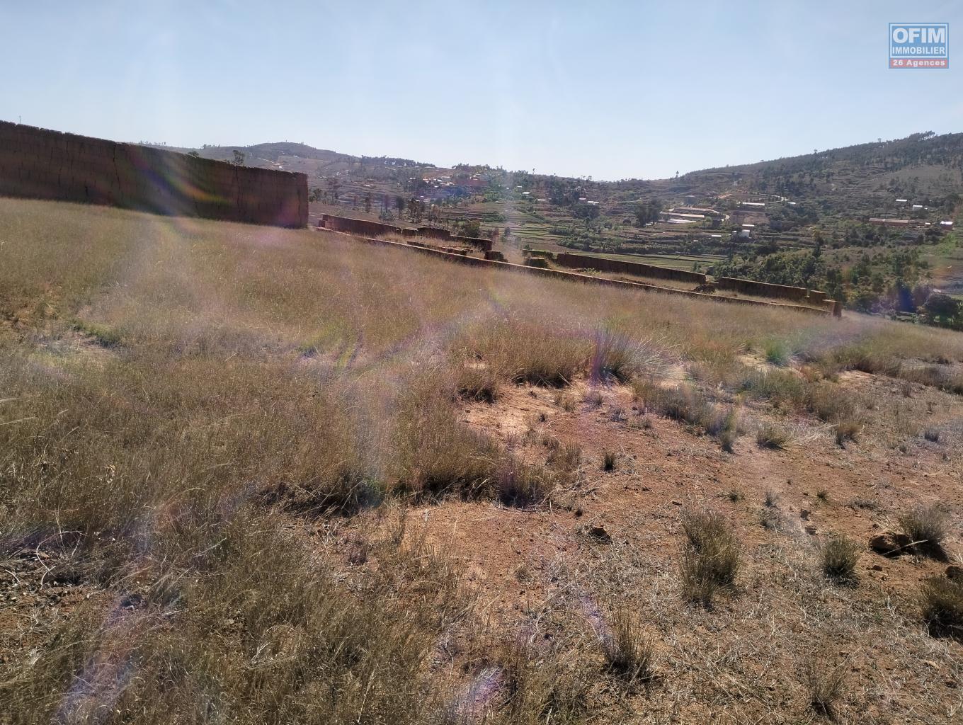 Vente - Terrain - ANTANANARIVO (TANANARIVE) - A vendre un terrain de ...